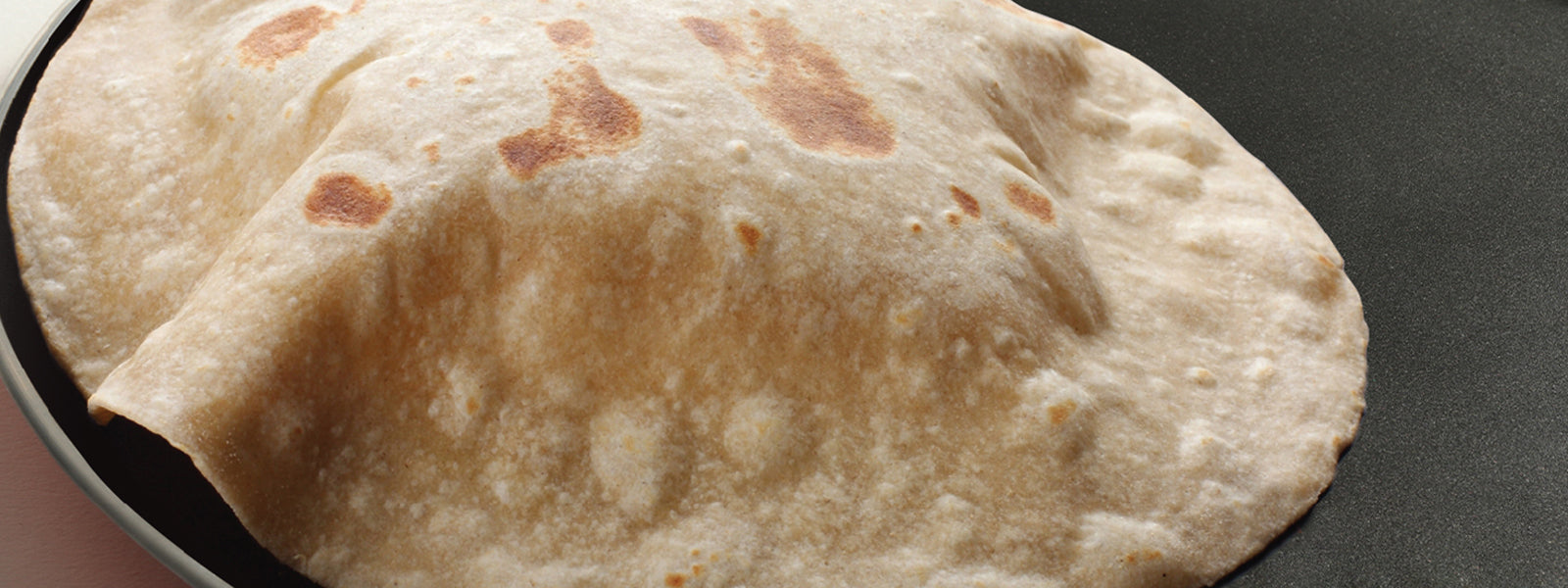 Tawa Pan: The Must-Have Cookware in Indian Kitchens - PotsandPans India