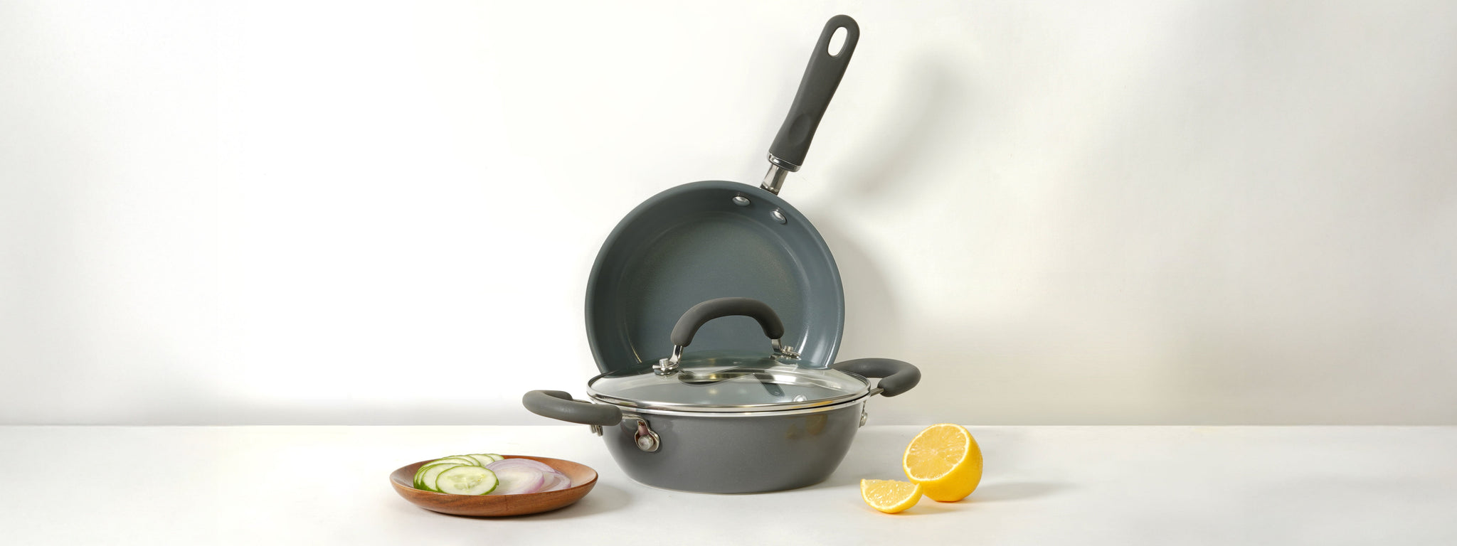 Can Ceramic Cookware Handle Indian Spices Gently? - PotsandPans India
